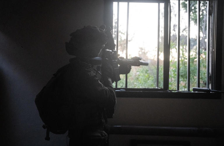 IDF soldier killed, seven others wounded by IED explosion in southern ...