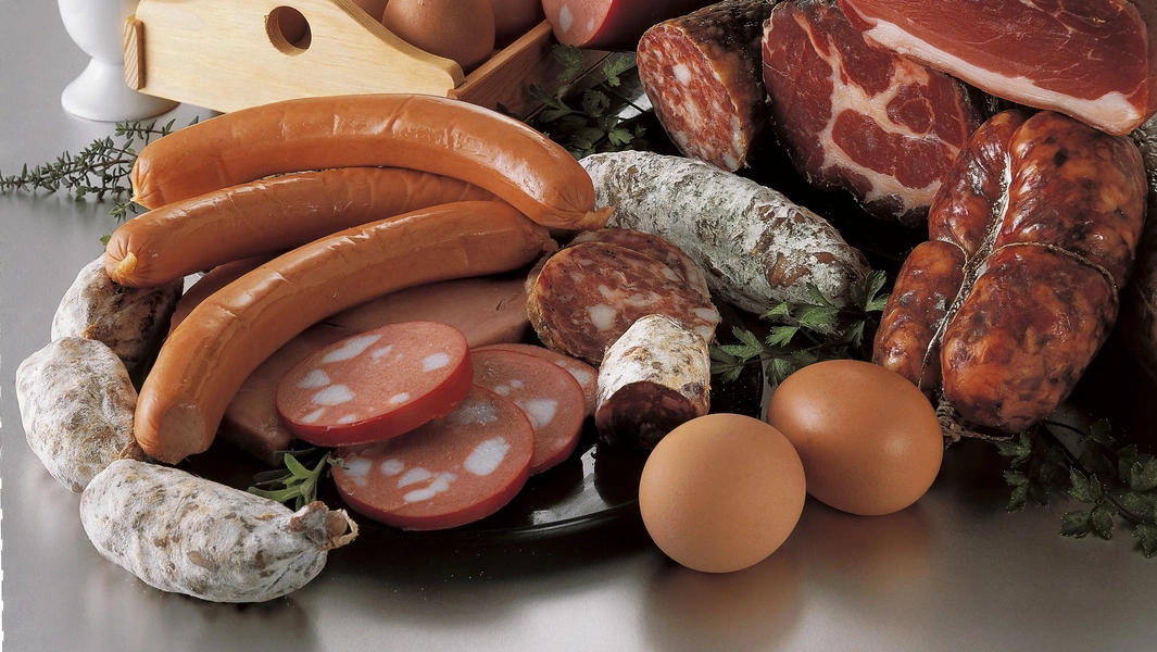 Carnivore diet: Benefits, risks, and bodybuilding impact