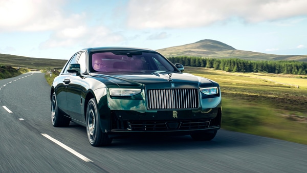Rolls-Royce Black Badge Ghost Tourist Trophy unveiled, inspired by 1906 ...