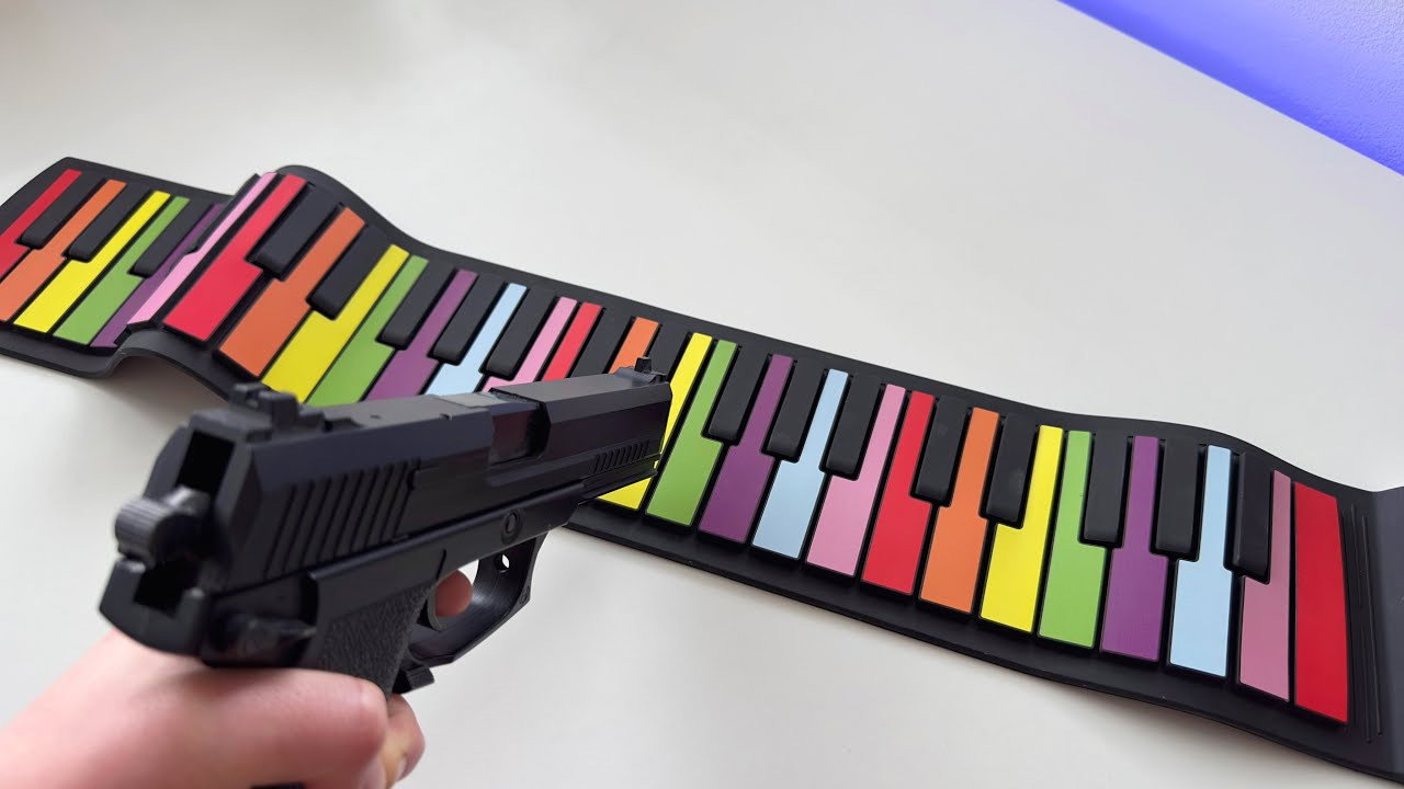 Bad guy gets a comedy upgrade with this creative cat piano performance