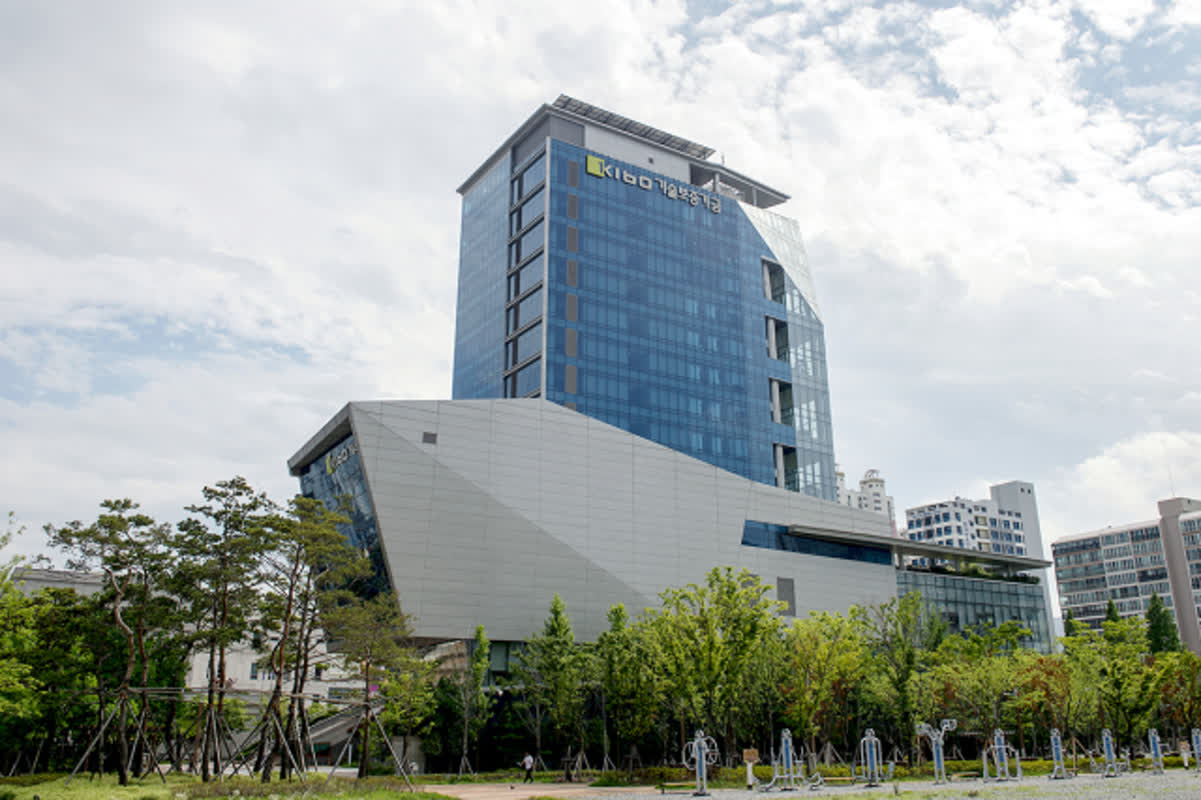 기보, 상반기 2389억 원 P-CBO 발행… 129개 기업 자금조달 지원