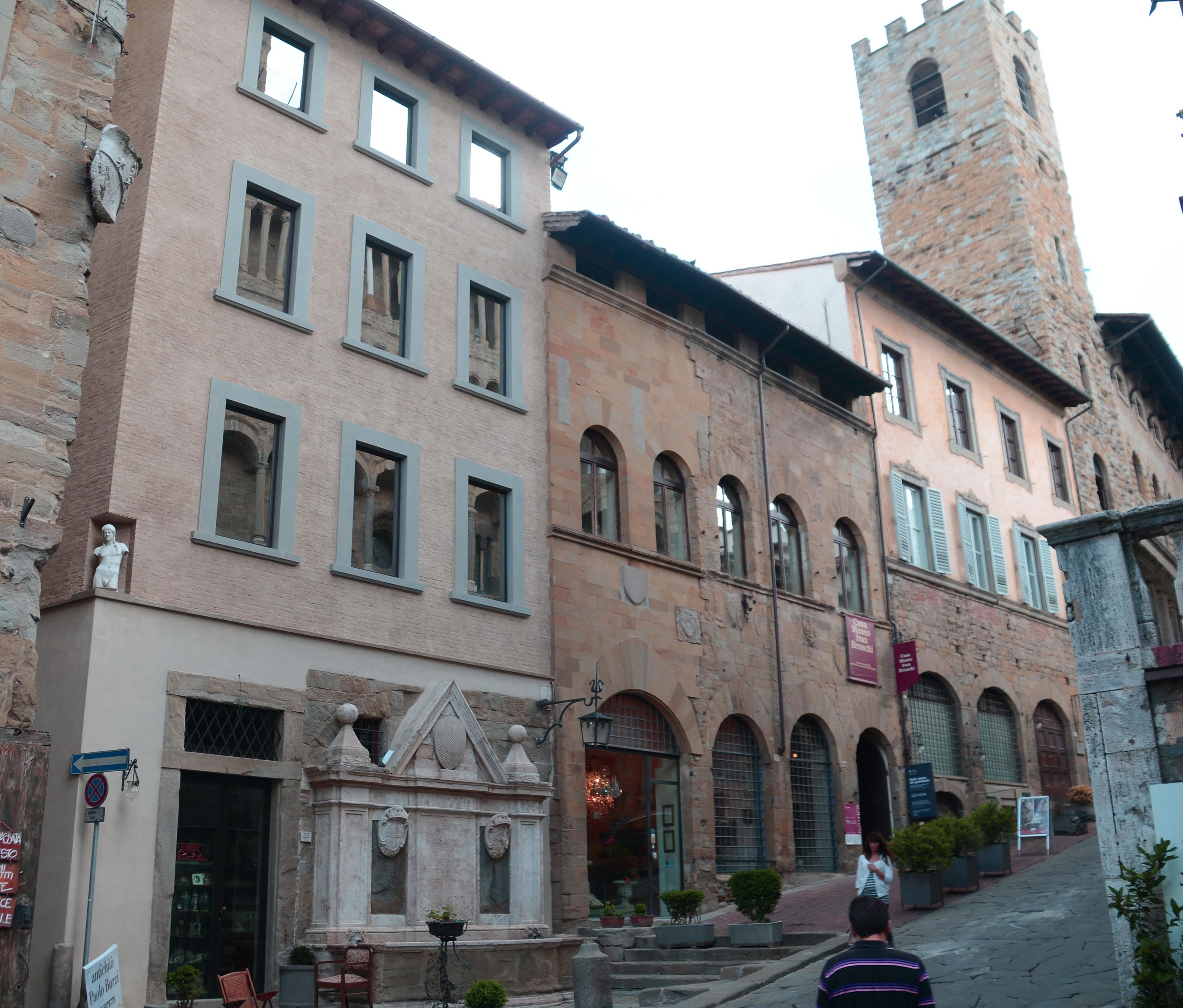 Visite guidate per la Giostra del Saracino, tra armi, araldica e ...