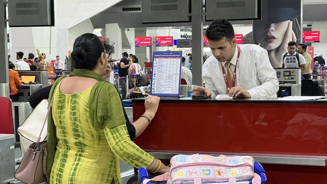 Smart travel habits that save stress and money