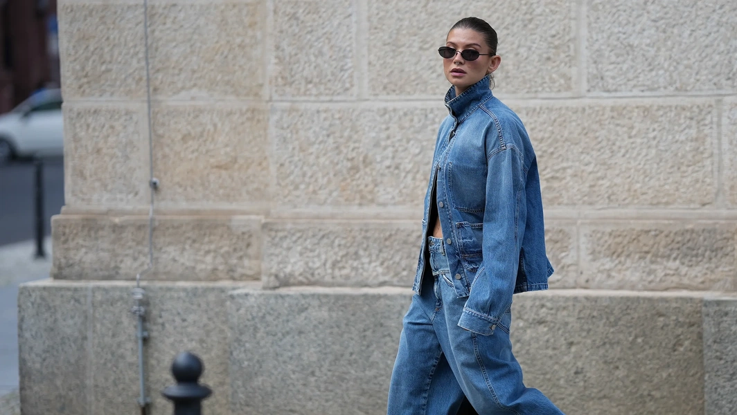 Models and designers embrace relaxed denim over skinnies in 2026