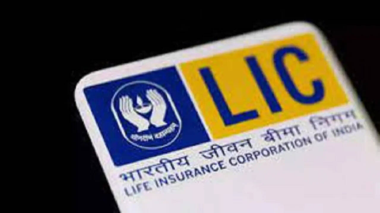 How a Rs 1 lakh investment can grow to around Rs 1.34 lakh in five years