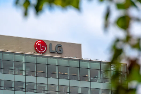 LG reveals affectionate intelligence for AI-defined vehicle cabins