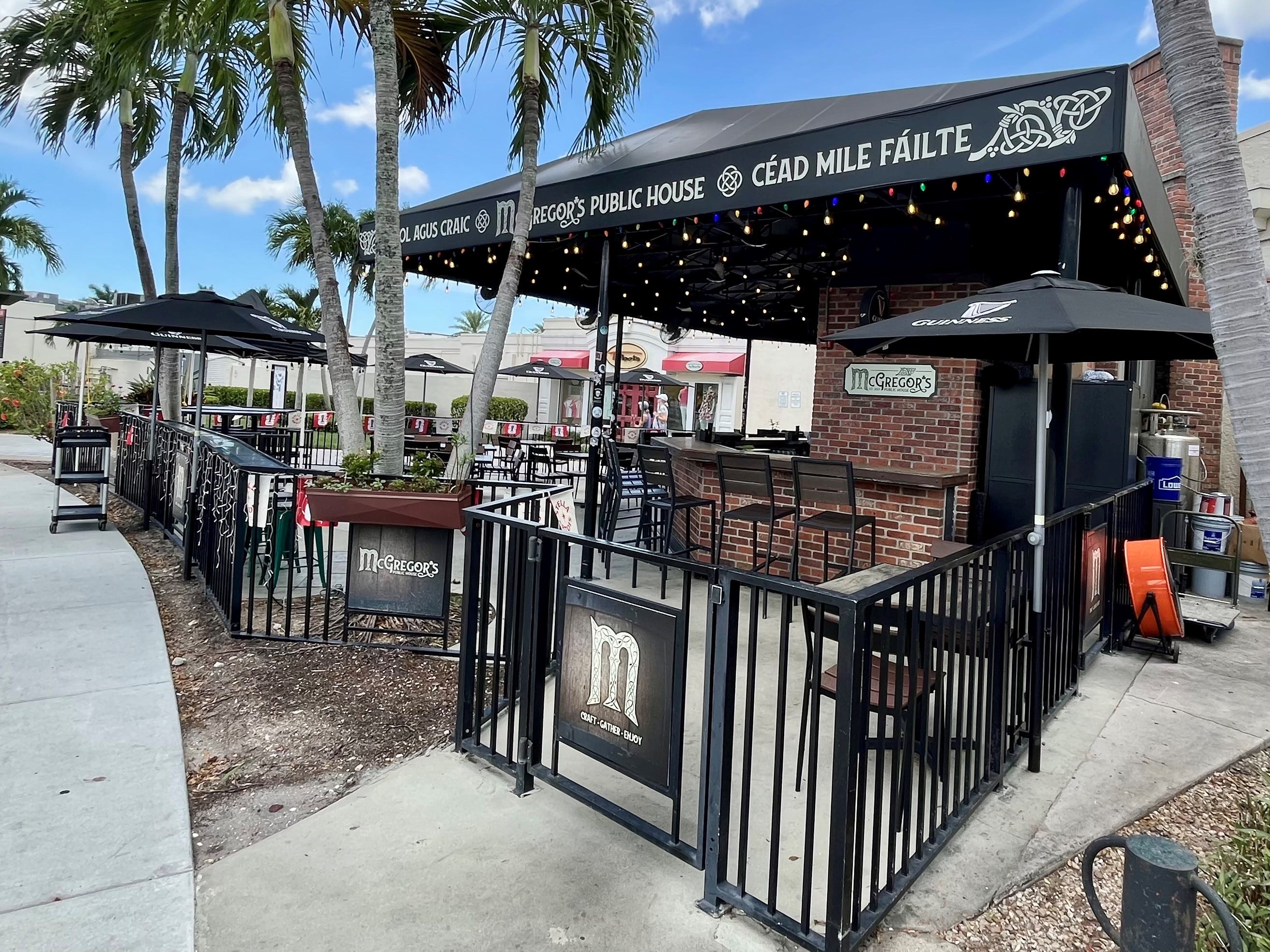 Fort Myers restaurant owners expand space, open cafe. And we love it