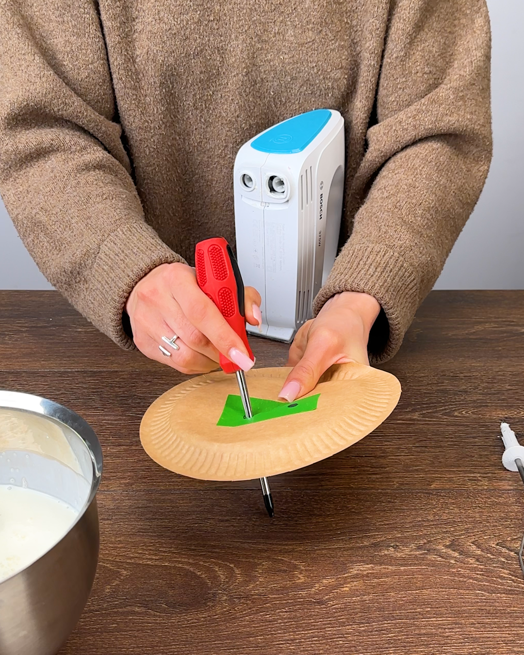 Less mess with this one kitchen hack! 💯