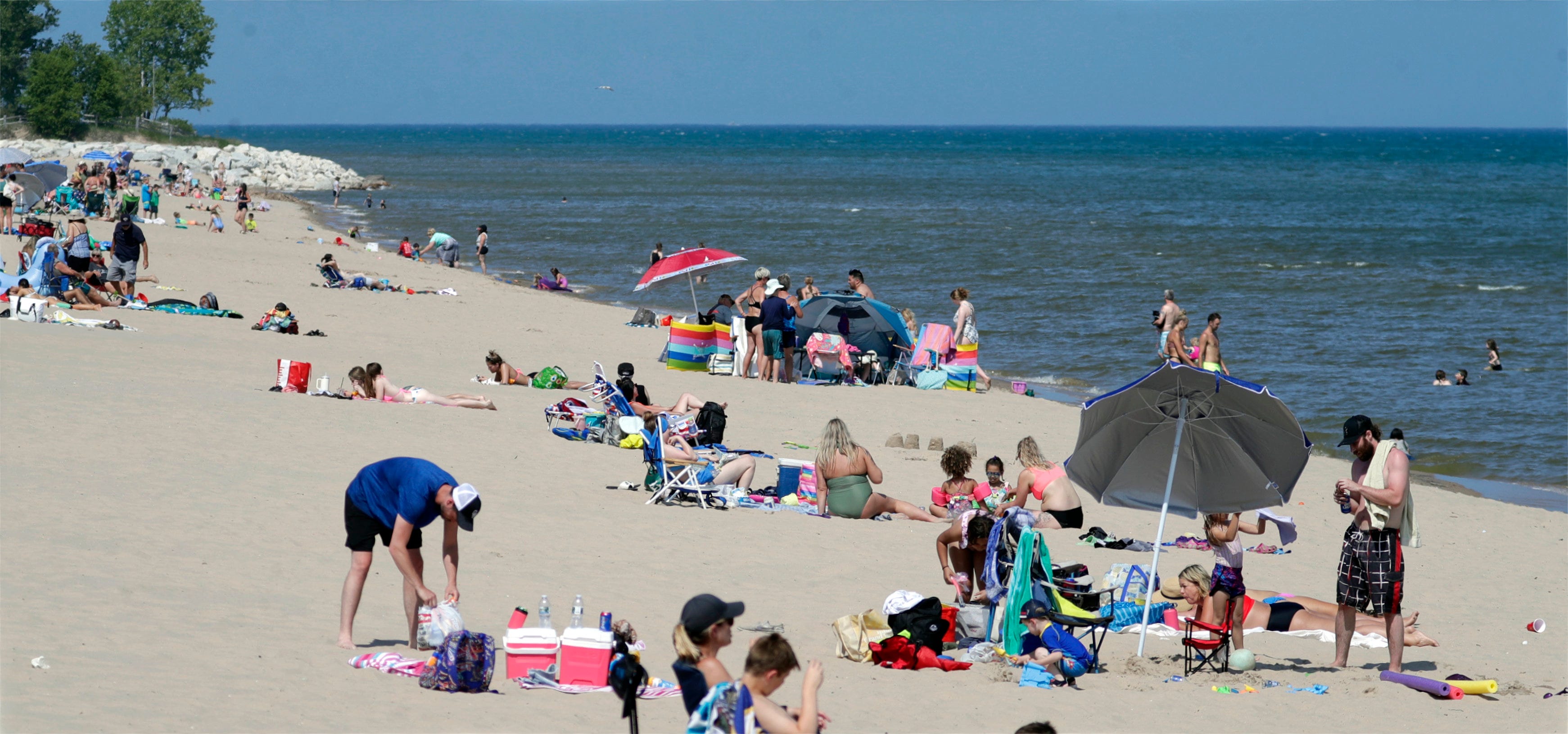 Beach bash, PFLAG panel and more in Manitowoc County news