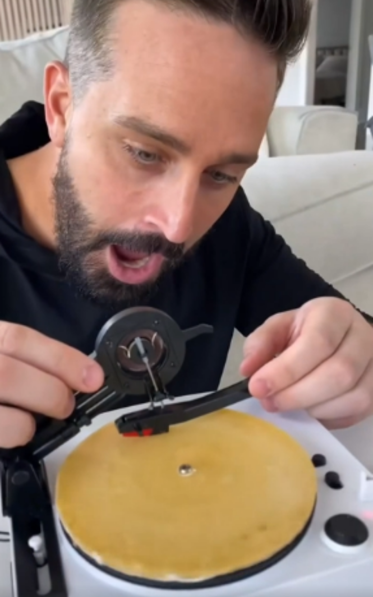 Turning a tortilla into a working vinyl record: DIY sound experiment