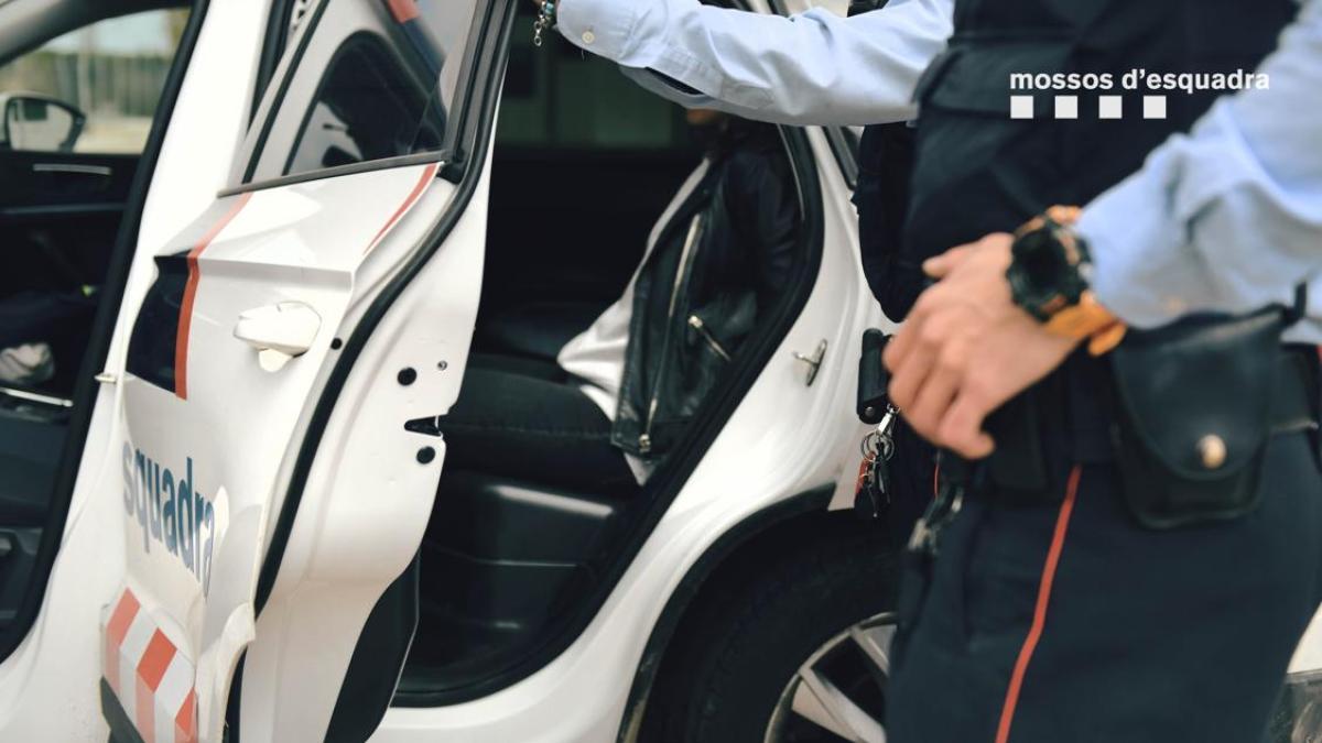 Los Mossos detienen a una persona relacionada con los robos e incendios ...