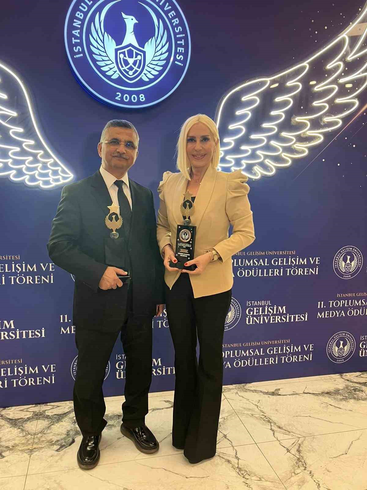 İstanbul Gelişim Üniversitesi 11. Toplumsal Gelişim ve Medya Ödülleri ...