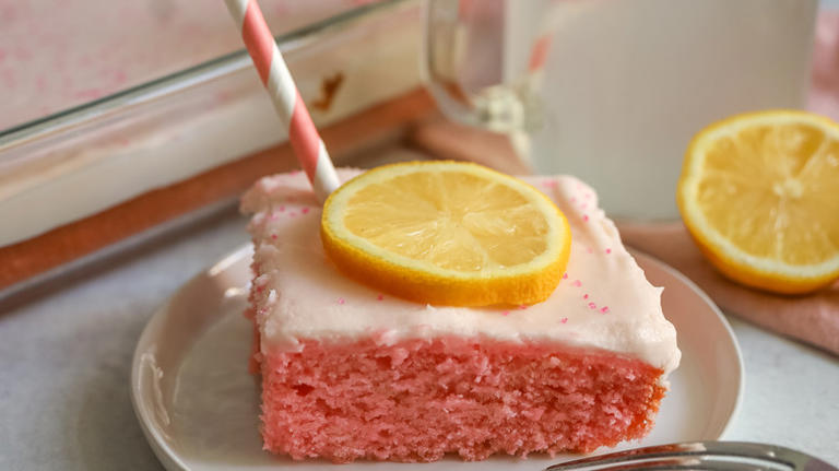 The nostalgic frozen drink that makes homemade cake taste like summer