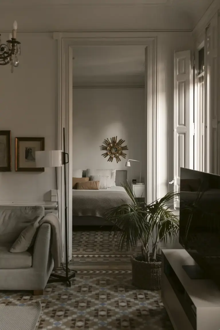 Entramos en el piso modernista de la interiorista Núria Selva en Barcelona