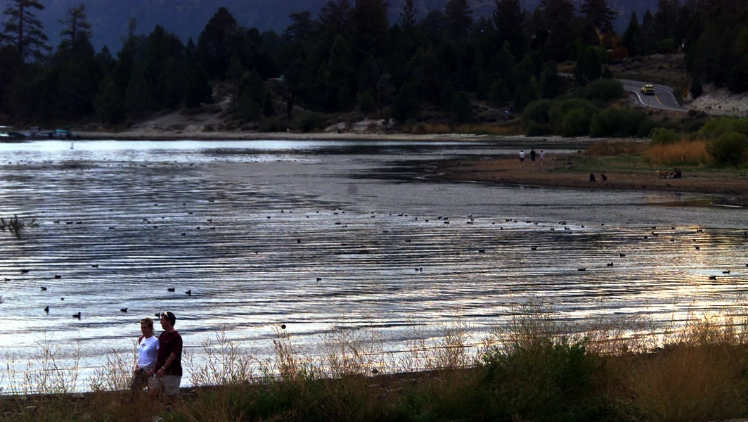 5 scenic and sunny lake beaches across the US