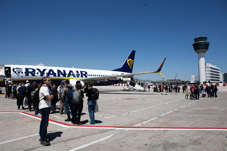 Ryanair passengers stranded in Greece after 'mega-queue' piles up ...