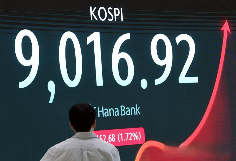 [속보] 코스피, 장후반 9100선 터치