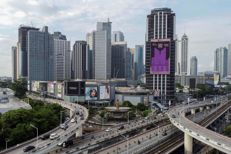 Philippine central bank raises policy rate by 25 basis points, as expected