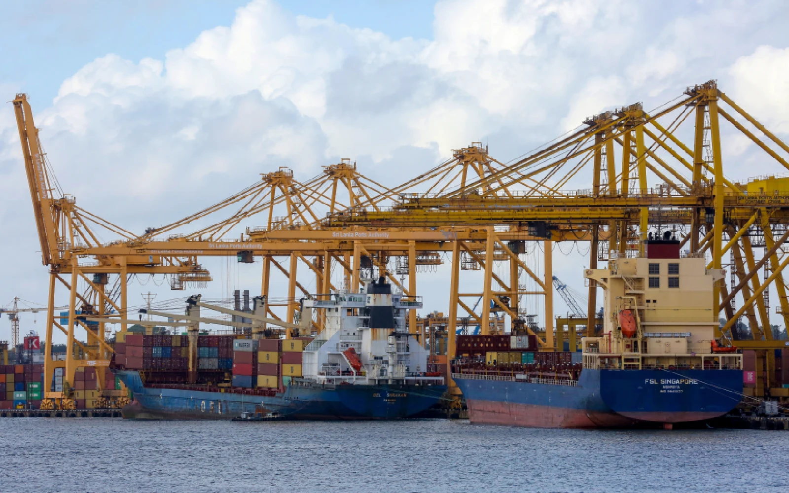 Sri Lanka plans new customs, labour rules to avoid 12.5% US tariffs