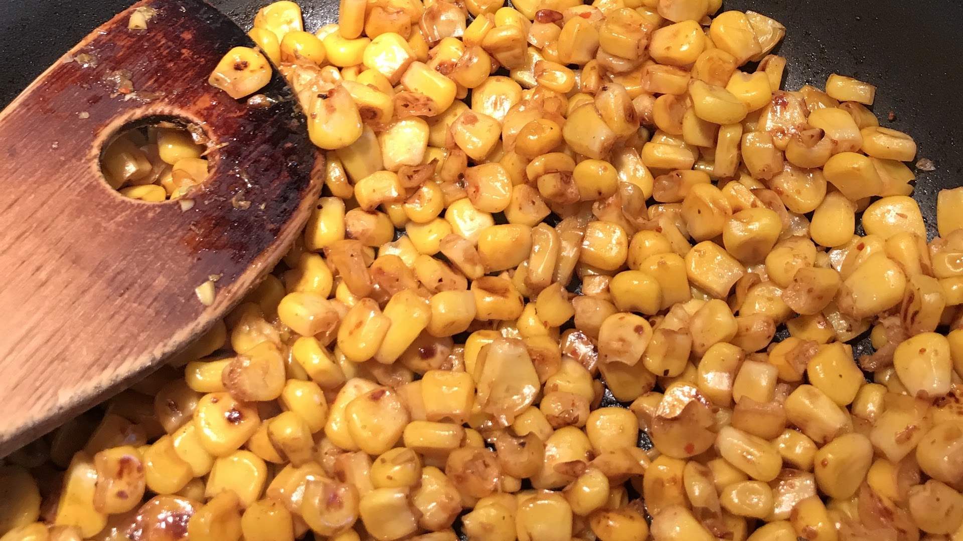 An absolutely delicious, different, and easy way to cook corn - fire ...
