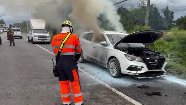 Electric car catches fire on moving tow truck due to suspected battery ...