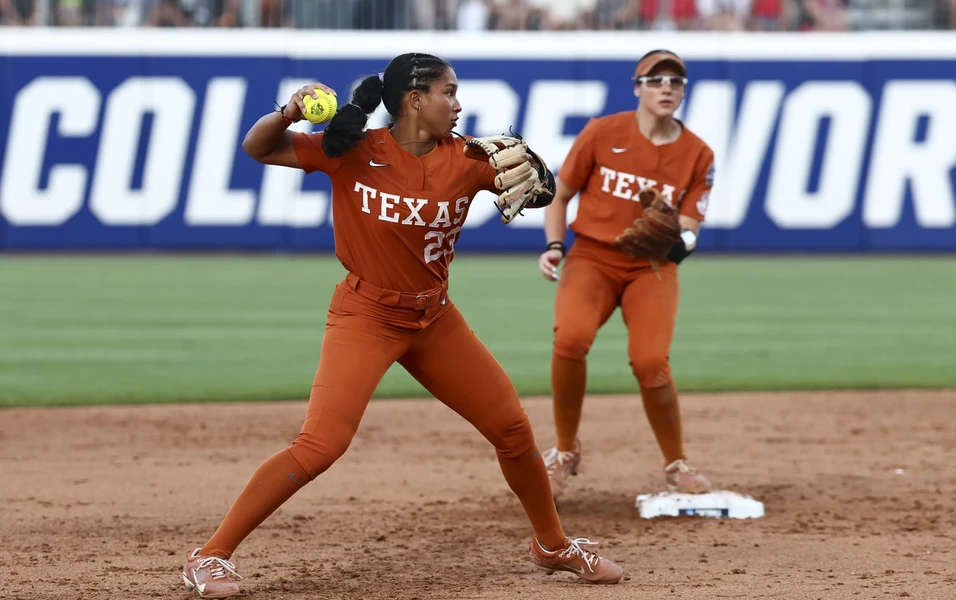 Texas lands top transfer Isa Torres in major roster boost
