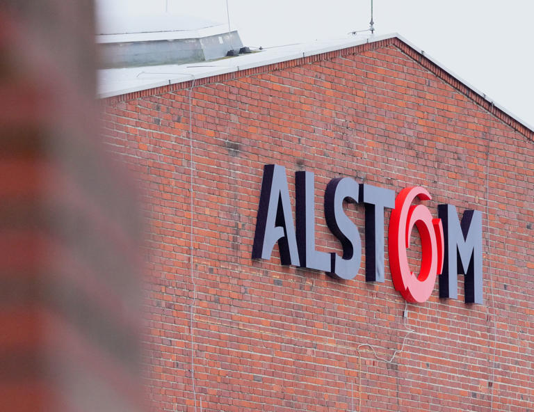 Egypt awards €690mln rail contracts to Alstom-led consortium