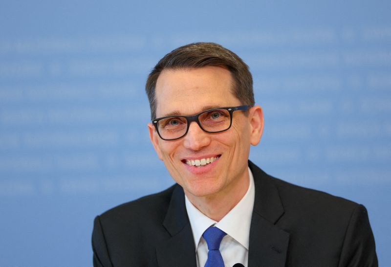 Suisse-La BNS maintient son principal taux directeur à 0 %