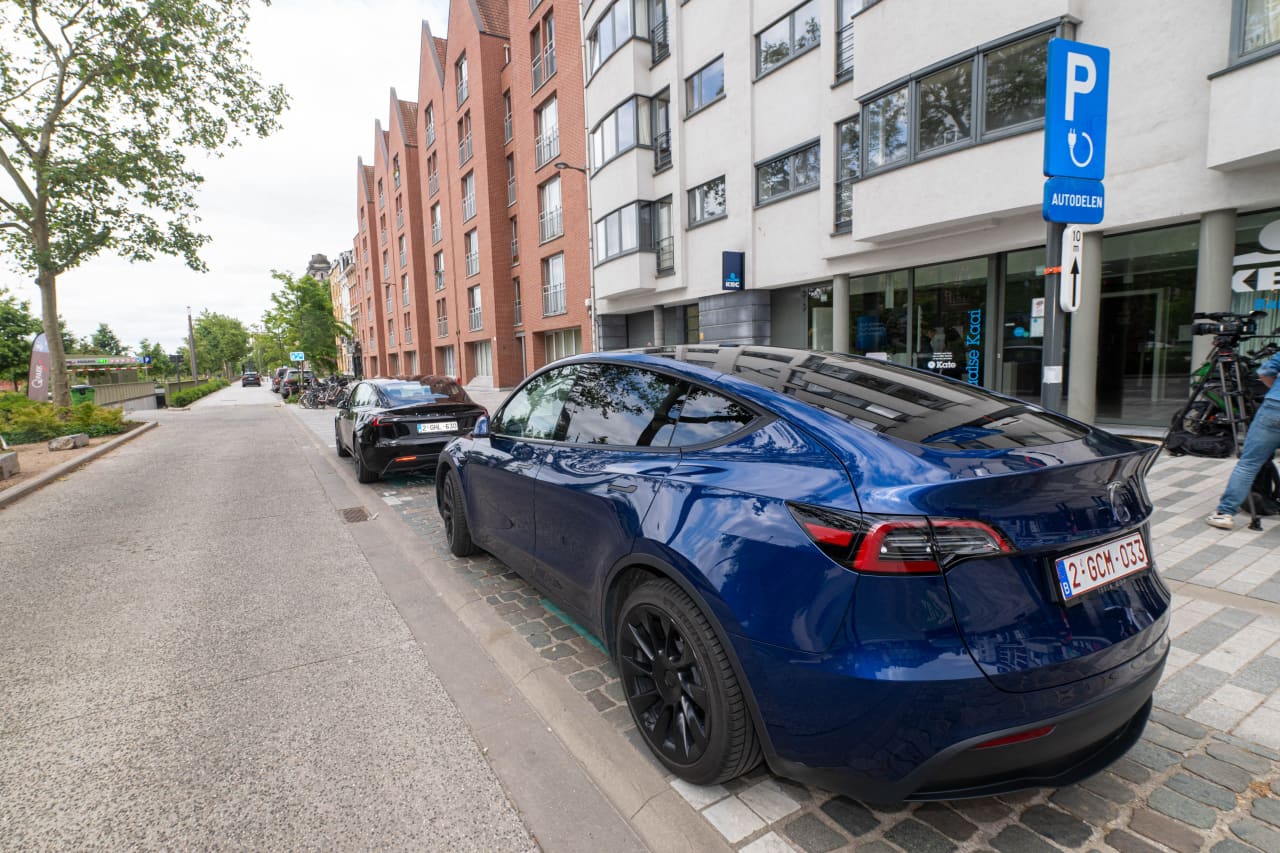 Your Tesla drives better than you do—and that’s good news for the stock