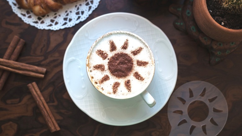 5 simple hacks to make latte art without a steam wand