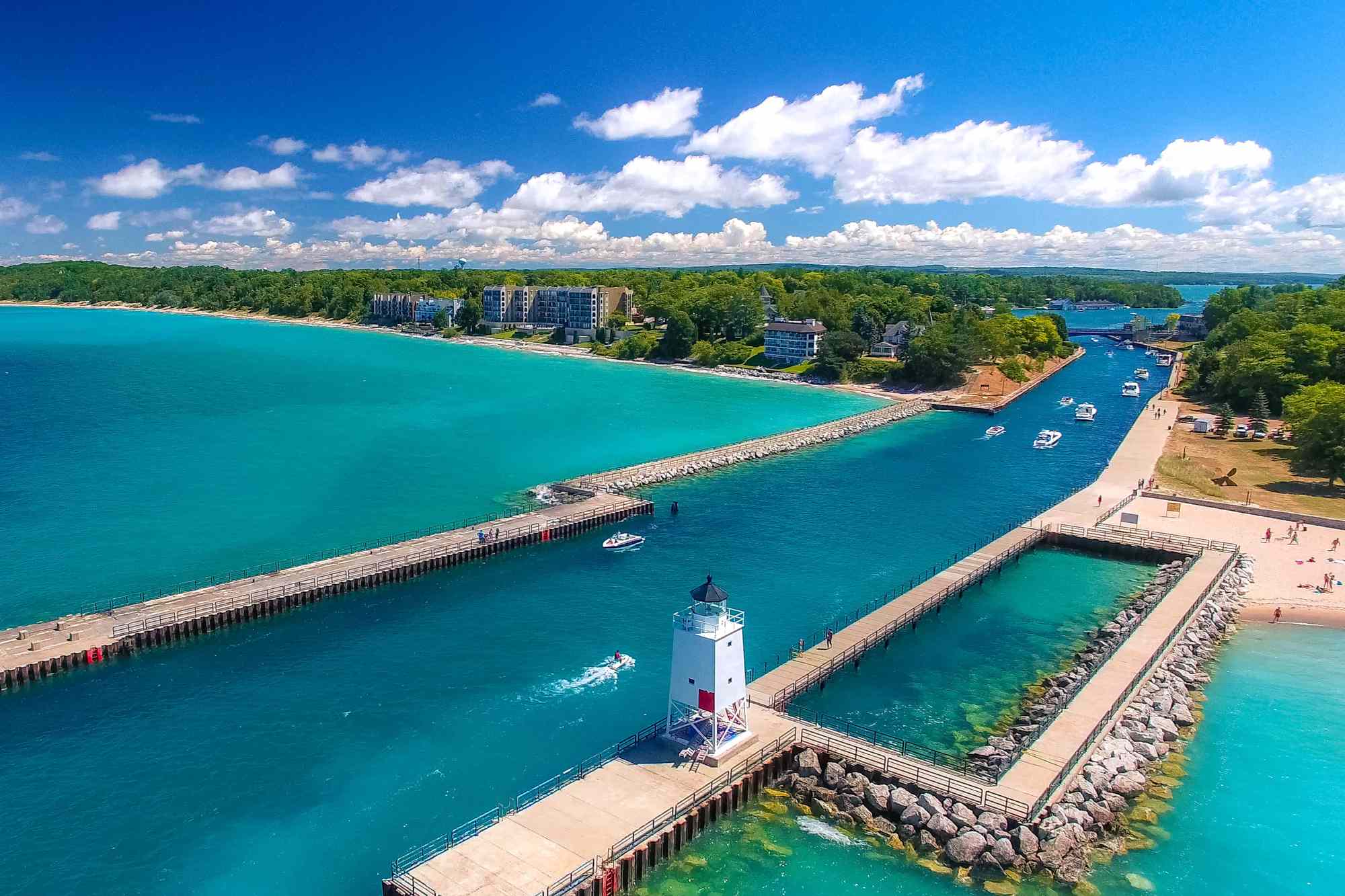 This Midwest lake town is one of the prettiest in the US.—and it has ...