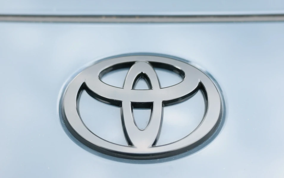 Toyota’s late EV push gains ground as rivals pull back