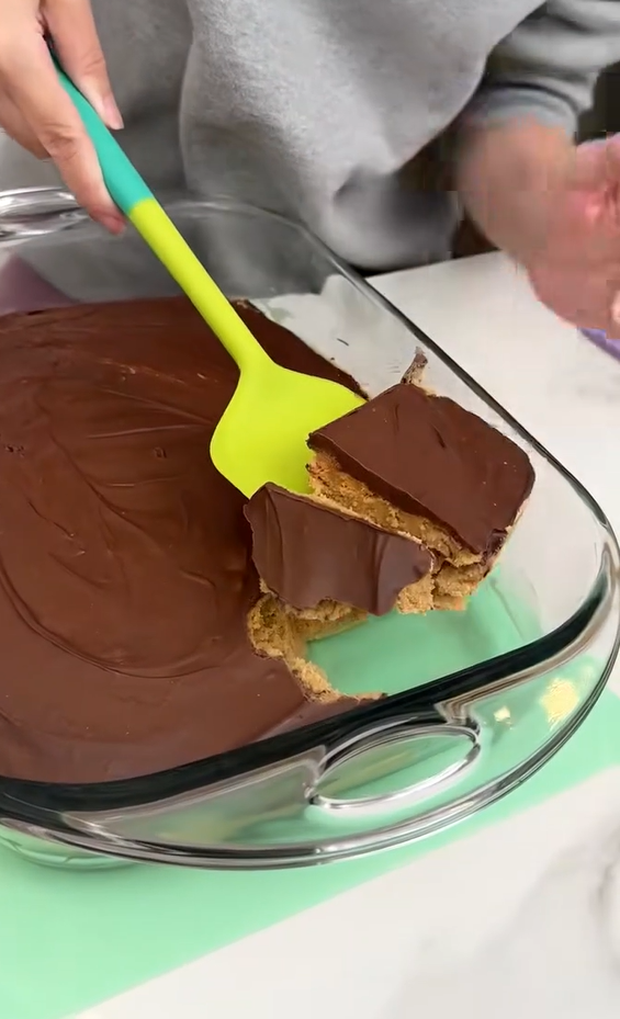 Homemade Reese style bars you'll crave again