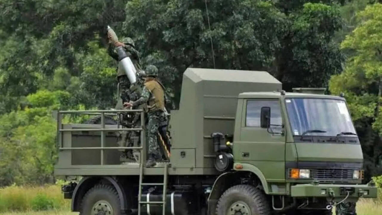 Guided mobile 120mm mortar system tested, brings precision smart shells ...