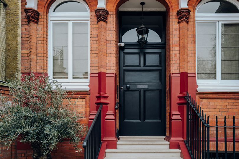 One third of Gen Z would rather text upon arrival than knock on the door