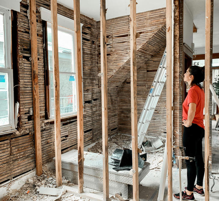 11 home renovation finds that teach us love stays long after families ...
