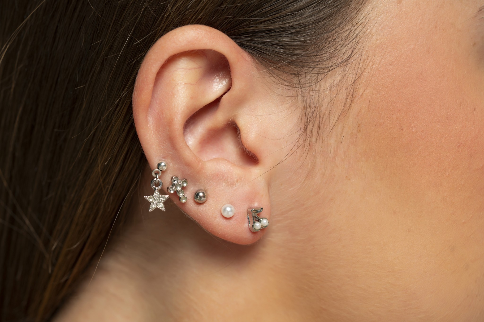 Woman wakes up with an itchy earlobe—horror when she looks closer