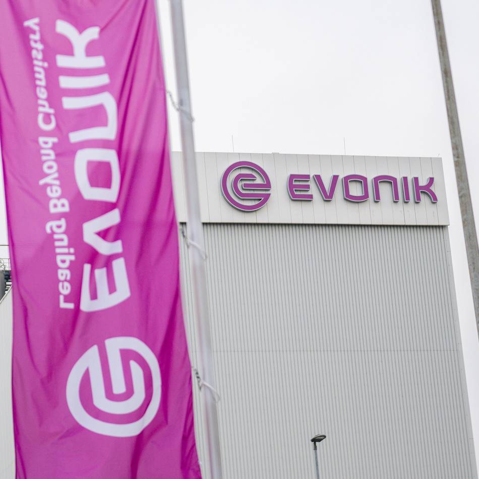 Evonik schnallt Gürtel enger und baut 3200 Stellen ab