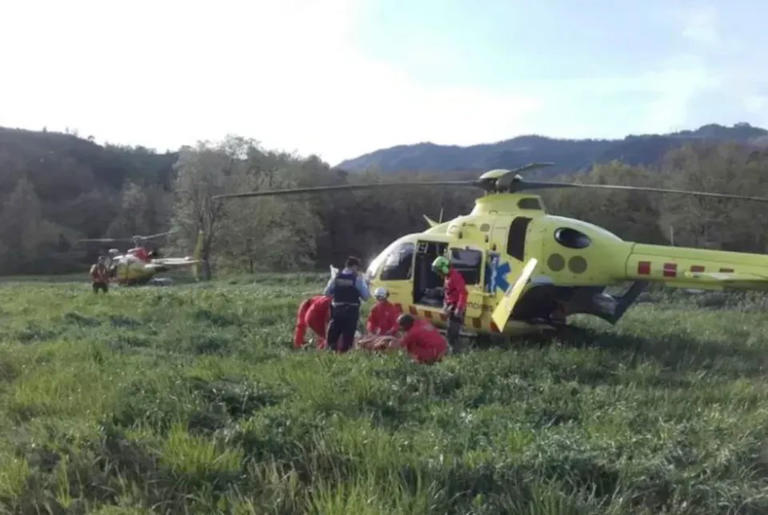 British paraglider dies after getting tangled in power lines