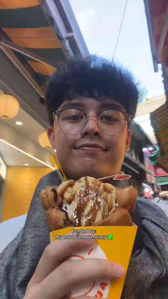 Solo trip vlog food, city views and zoo visit