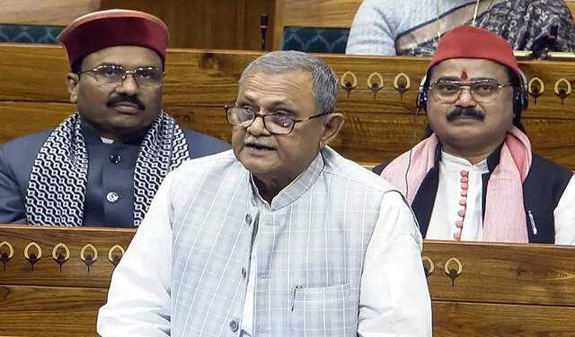 Samajwadi Party MP rejects claims of BJP contacts