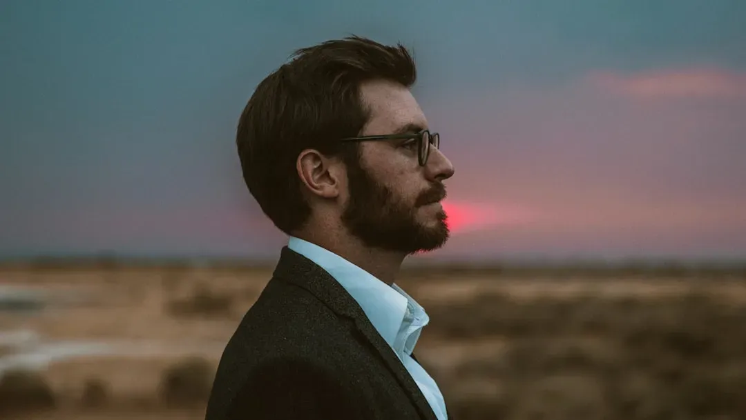 6 behaviours that reveal a man is not as good a person as he appears