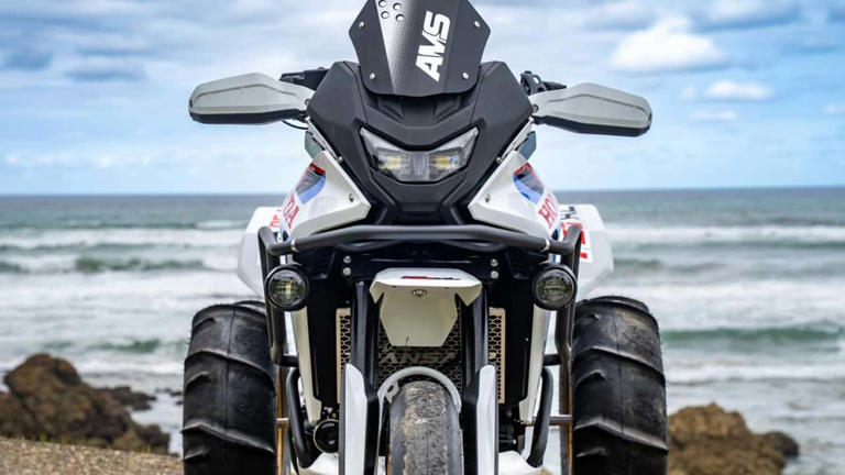 This custom Honda off-road trike is awesome, and terrifying