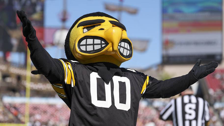 Iowa football's 2026 season could go in two very different directions