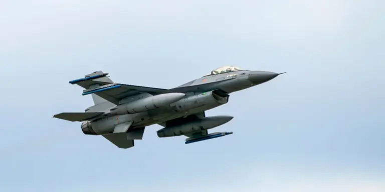 Belgium considering sending entire F-16 fleet to Ukraine, defence ...
