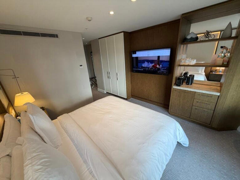 How I booked a 6-night stay in Sydney using only hotel credits