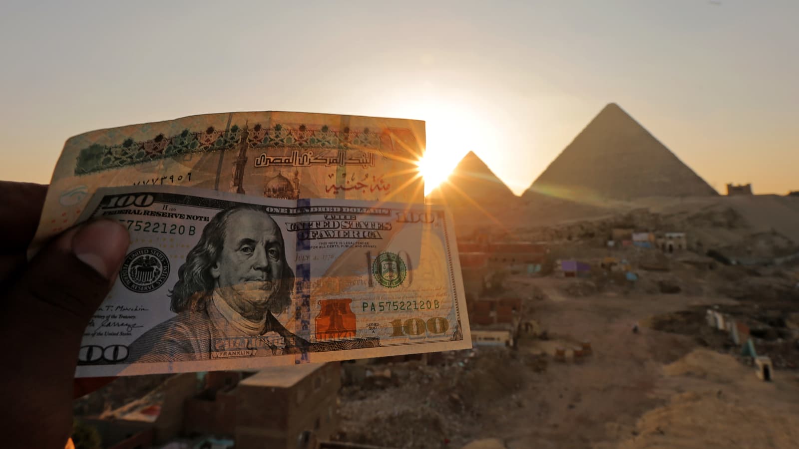 Egypt’s currency becomes world’s best performer as oil prices collapse ...