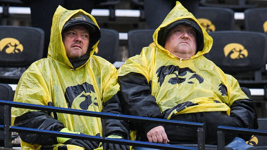 Iowa football's 2026 season could go in two very different directions