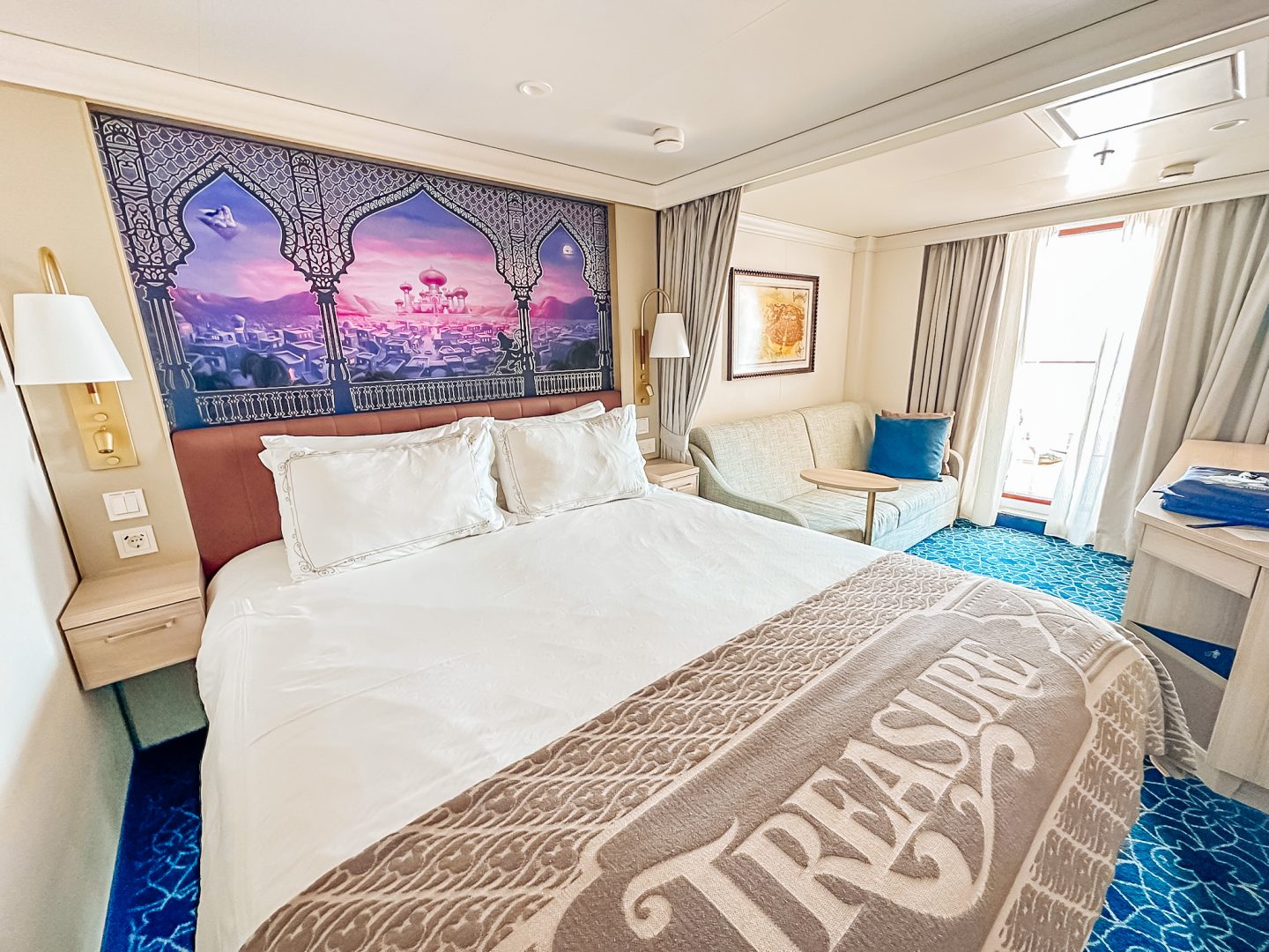 Disney Treasure stateroom deluxe oceanview with verandah – Room 7618