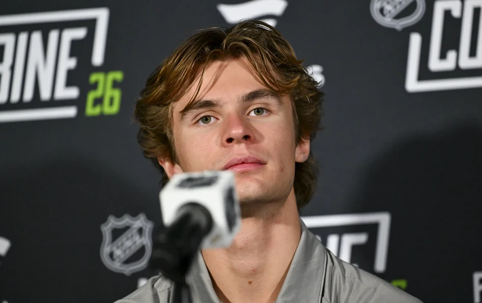 Maple Leafs weigh McKenna vs. Stenberg for top draft pick